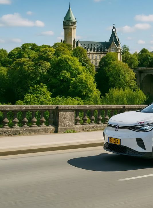 Louer une voiture à l’heure ou à la journée dans +80 stations | FLEX Carsharing